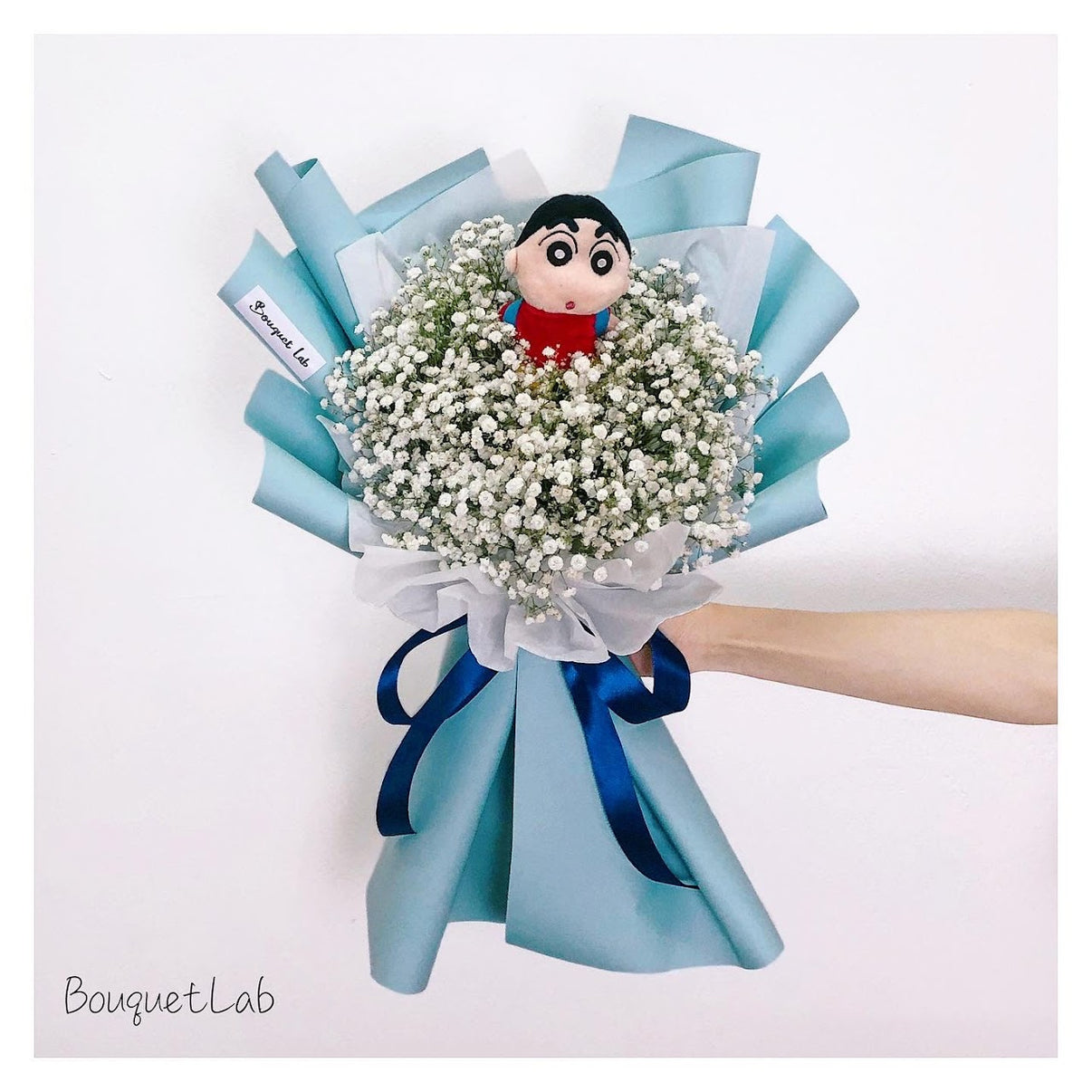 Shin Chan Hug Bloom – Bouquet Lab